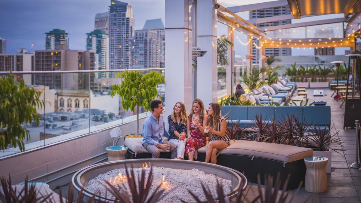 Explore San Diego's Bars & Nightlife Scene | Official Ca. Travel Guide